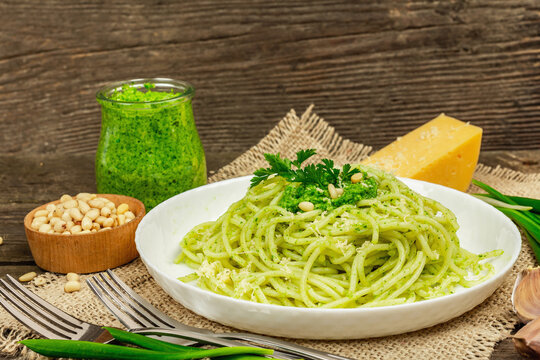 Kurrat bilder – Bläddra bland 2,816 stockfoton, vektorer och videor ...