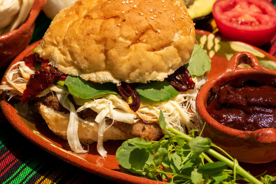 Cemita bilder – Bläddra bland 120 stockfoton, vektorer och videor ...