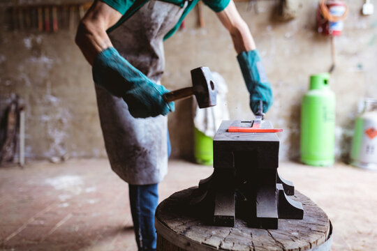 "Hammer-Bilder: Stock-Fotos & -Videos. | Adobe Stock