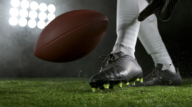 Boot Kick Bilder – Durchsuchen 5,029 Archivfotos, Vektorgrafiken und ...