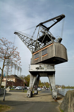 รูปภาพVerladekran – เลือกดูภาพถ่ายสต็อก เวกเตอร์ และวิดีโอ436 | Adobe Stock