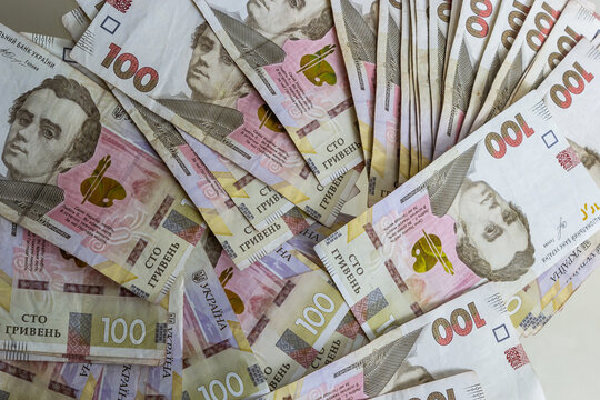 Grivna bilder – Bläddra bland 7,342 stockfoton, vektorer och videor ...