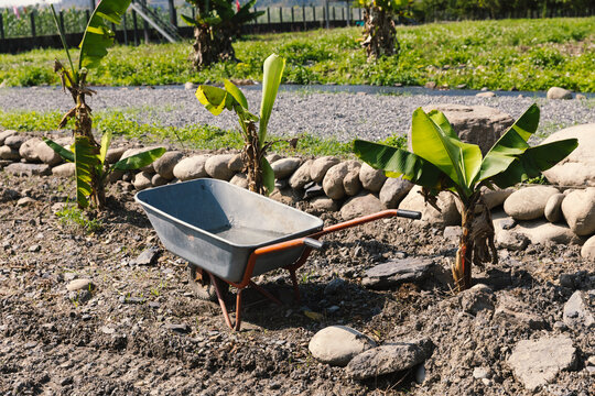 「Handbarrow」の写真素材 | 639件の無料イラスト画像 | Adobe Stock