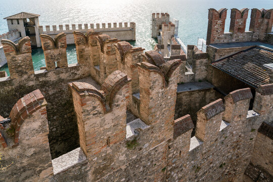 Battlement Images – Browse 2,235,369 Stock Photos, Vectors, and Video ...