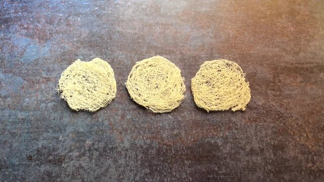 รูปภาพ"String Hoppers" – เลือกดูภาพถ่ายสต็อก เวกเตอร์ และวิดีโอ815 ...