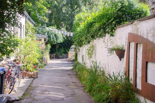 「Hinterhof」の画像 - 2,972 件の Stock 写真、ベクターおよびビデオ | Adobe Stock