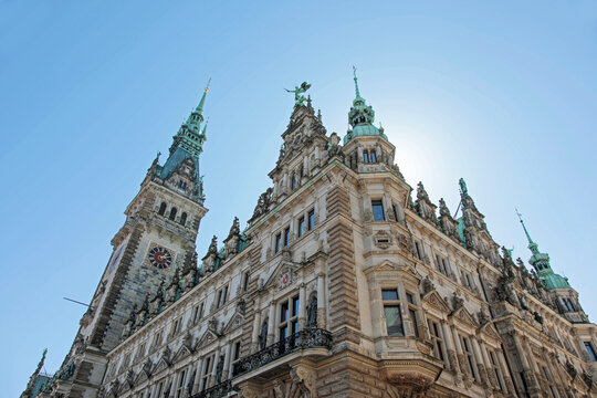 "Hamburger Rathaus" Images – Browse 790 Stock Photos, Vectors, and ...
