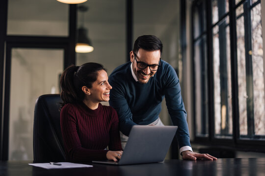 Possessing bilder – Bläddra bland 1,931,352 stockfoton, vektorer och ...