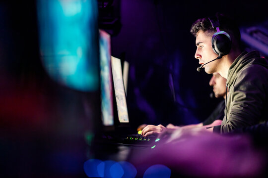 Imágenes de Gamer: descubre bancos de fotos, ilustraciones, vectores y ...