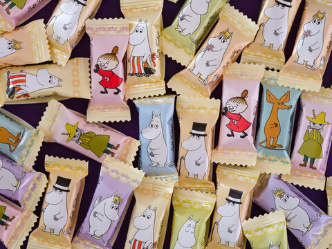 「Moomin」の写真素材 | 205件の無料イラスト画像 | Adobe Stock