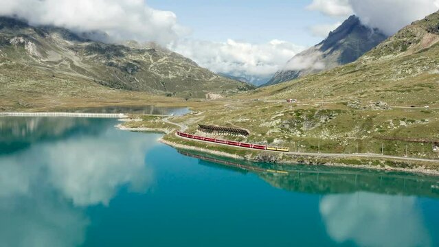 Berninapass bilder – Bläddra bland 2,701 stockfoton, vektorer och ...