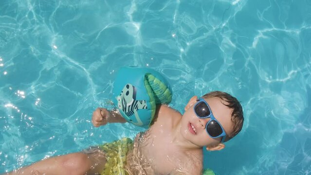 Floaties Images – Browse 25,417 Stock Photos, Vectors, and Video ...