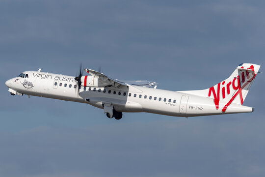 Atr-72 Images – Browse 298 Stock Photos, Vectors, and Video | Adobe Stock