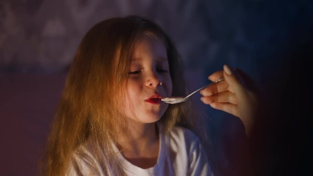 Imagens de Grudgingly – Explore Fotografias do Stock, Vetores e Vídeos ...