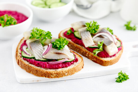 Imagens de Toasts – Explore Fotografias do Stock, Vetores e Vídeos de ...