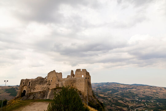 Castropignano Images – Browse 129 Stock Photos, Vectors, and Video ...