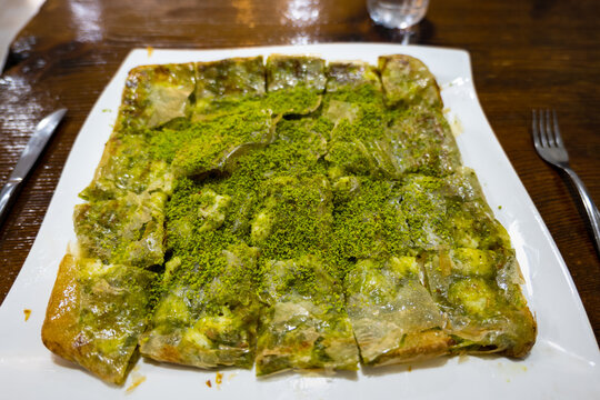 「Katmer」の画像 - 425 件の Stock 写真、ベクターおよびビデオ | Adobe Stock