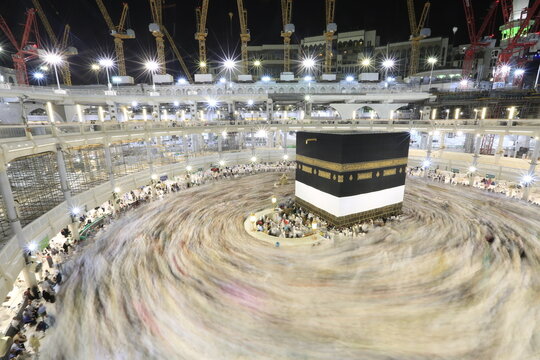 Tawaf Bilder – Durchsuchen 2,016 Archivfotos, Vektorgrafiken und Videos ...