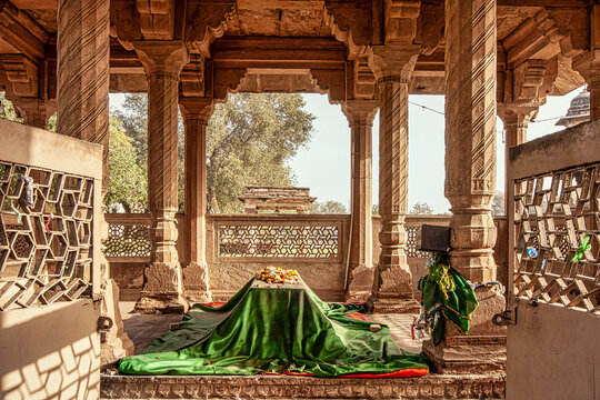 Rababah Images – Browse 16 Stock Photos, Vectors, and Video | Adobe Stock