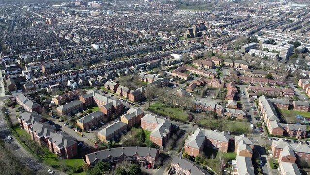 Tooting Images – Browse 14,356 Stock Photos, Vectors, and Video | Adobe ...