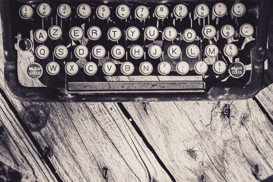 "Typewriter Keyboard" Images – Browse 1,034 Stock Photos, Vectors, and ...