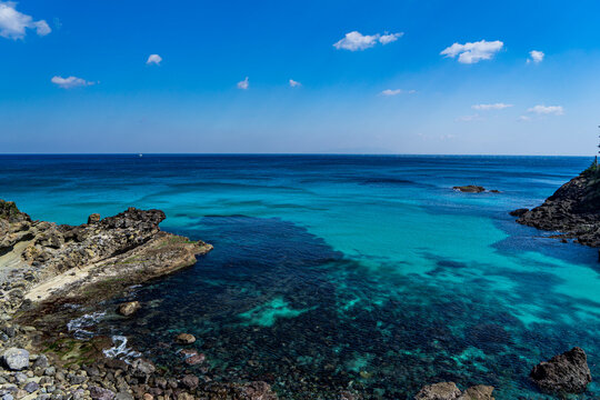 「綺麗な海」の写真素材 | 1,368,424件の無料イラスト画像 | Adobe Stock