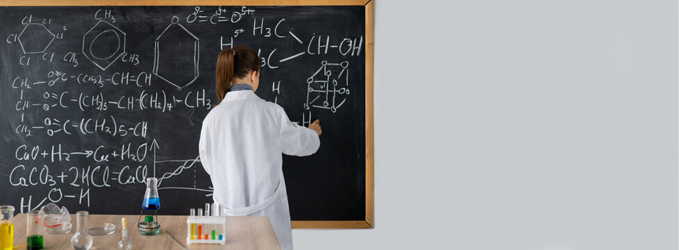 Obrázky Formulas – procházejte fotografie, vektory a videa 8,035,877 ...