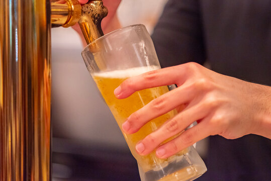 "Draught Beer" Bilder – Durchsuchen 26,614 Archivfotos, Vektorgrafiken ...