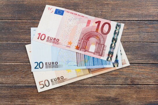 "Euro Banknotes" Images – Browse 91,323 Stock Photos, Vectors, and ...