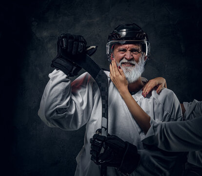 Touche Images – Browse 2,629,870 Stock Photos, Vectors, and Video ...