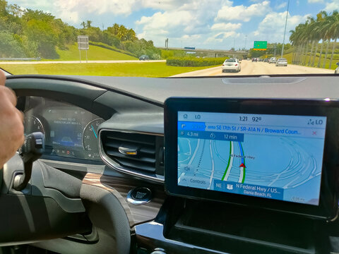 Navigationssystem bilder – Bläddra bland 3,345 stockfoton, vektorer och ...