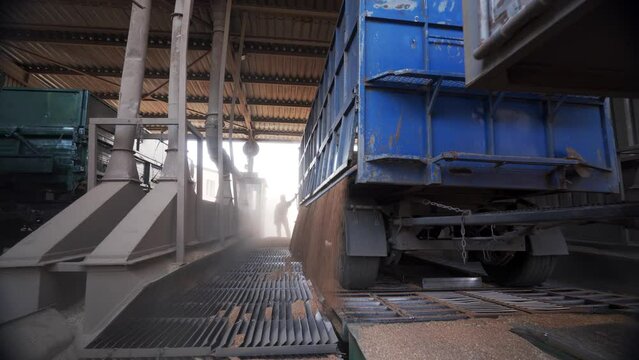 Unloader Imagens – Procure 430 fotos, vetores e vídeos | Adobe Stock