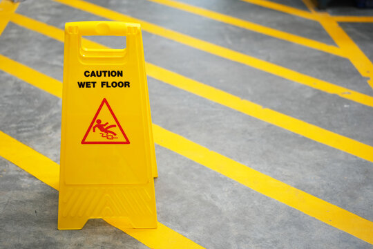 Imágenes de Careful: descubre bancos de fotos, ilustraciones, vectores ...