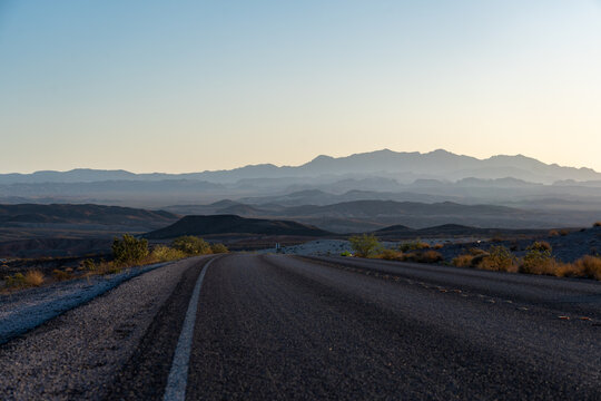 "Two Way Road"-Bilder: Stock-Fotos & -Videos. | Adobe Stock