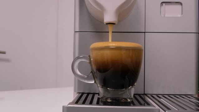 รูปภาพNespresso – เลือกดูภาพถ่ายสต็อก เวกเตอร์ และวิดีโอ3,017 | Adobe Stock