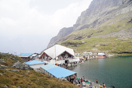 Hemkund Sahib In June