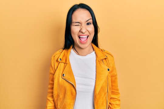 Imagens de Winking – Explore Fotografias do Stock, Vetores e Vídeos de ...