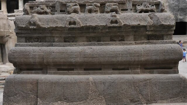 "Ellora Cave" Bilder – Durchsuchen 130 Archivfotos, Vektorgrafiken und ...
