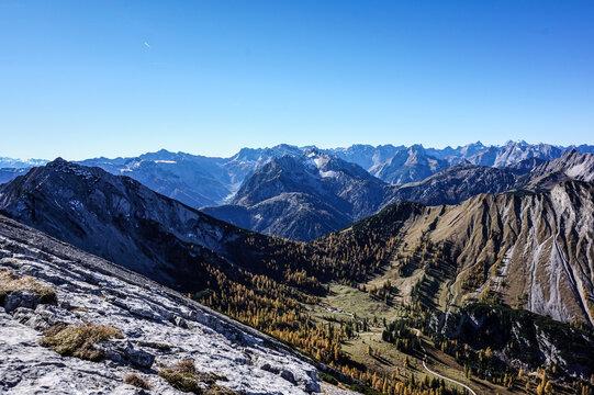 「Seekar」の写真素材 | 677件の無料イラスト画像 | Adobe Stock