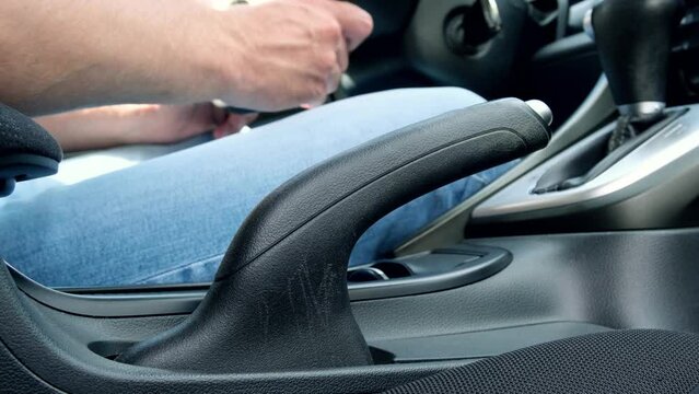 Hand-Brake - Images et vidéos libres de droits | Adobe Stock