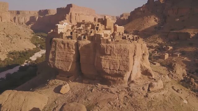 Haid-Al-Jazil Images – Browse 12 Stock Photos, Vectors, and Video ...