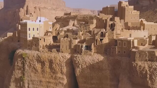 Haid-Al-Jazil Bilder – Durchsuchen 12 Archivfotos, Vektorgrafiken und ...