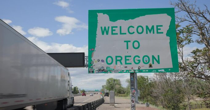 Imágenes de Welcome To Oregon: descubre bancos de fotos, ilustraciones ...