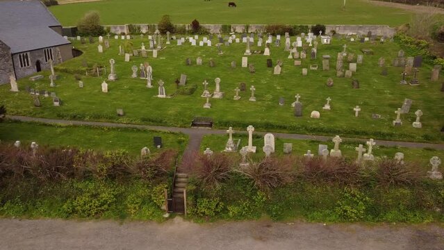 Churchyard Képek – Böngésszen 21,373 stockfotókat, vektorokat és ...