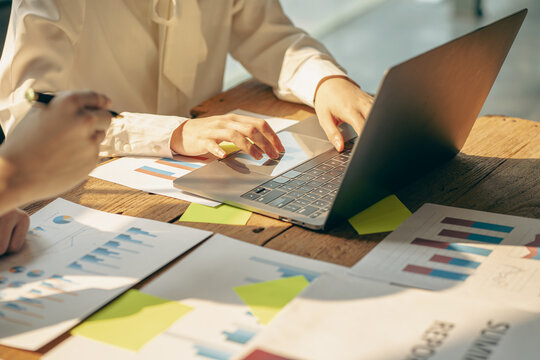 Imagens de Charts – Explore Fotografias do Stock, Vetores e Vídeos de ...