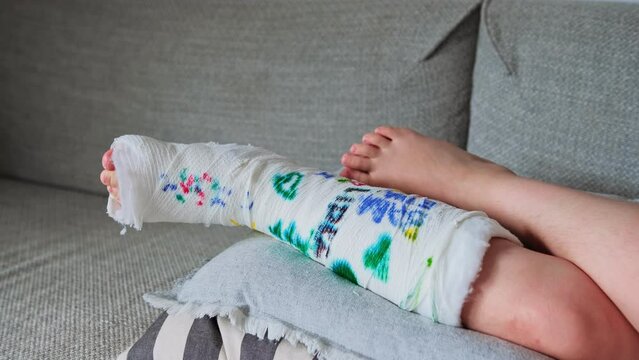 Afbeeldingen over "Itchy Skin" – Blader in stockfoto's, vectoren en ...