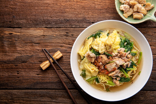 「Huntun」の写真素材 | 17,411件の無料イラスト画像 | Adobe Stock