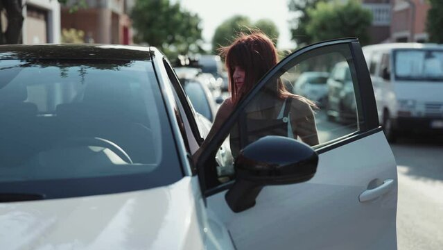 Woman Getting Out Of Car Images – Browse 19,382 Stock Photos, Vectors ...