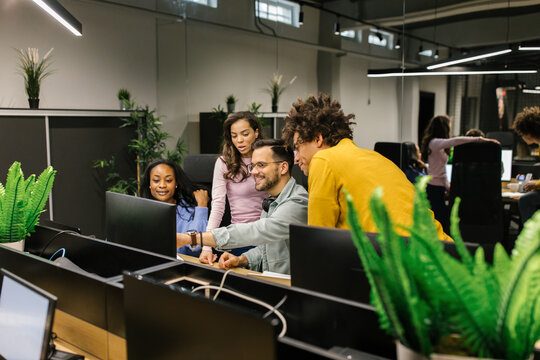 Employee Images – Browse 2,951,222 Stock Photos, Vectors, and Video ...