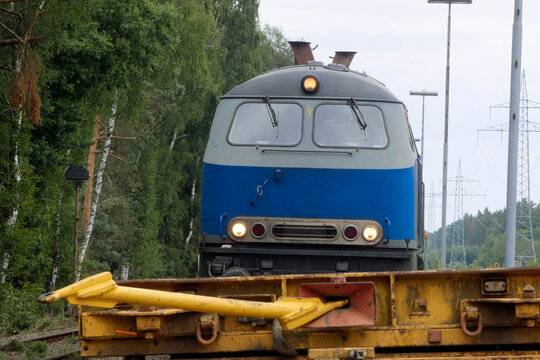 「225」の画像 - 1,653 件の Stock 写真、ベクターおよびビデオ | Adobe Stock